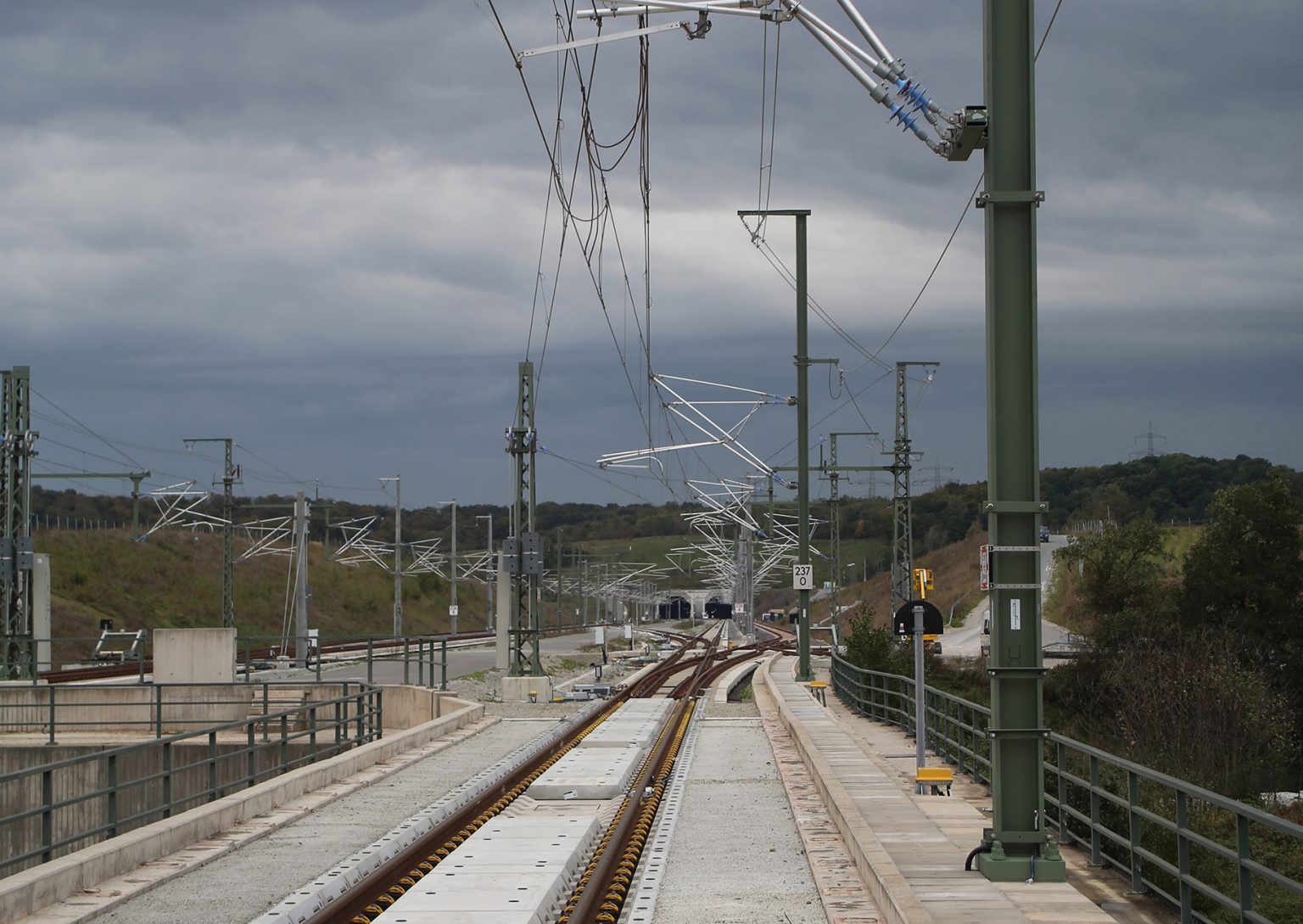 Stromversorgung elektrischer Bahnen - System||Bahn