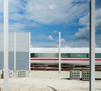 Hochleistungsnetz für mehr Qualität auf der Schiene - System||Bahn