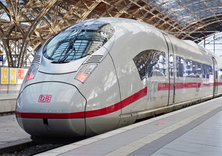 Der ICE 3neo: im Rekordtempo auf die Schiene - System||Bahn